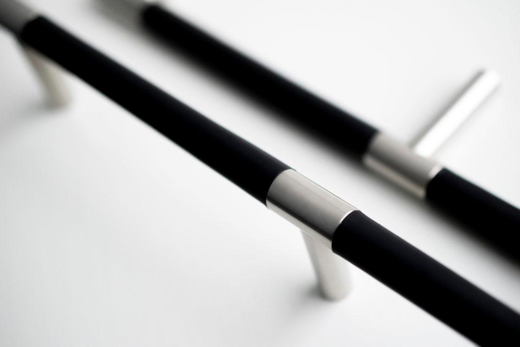 Slim Barrel Recess Leather Fiddle Rails _Black Leather, Satin Nickel (2 ...