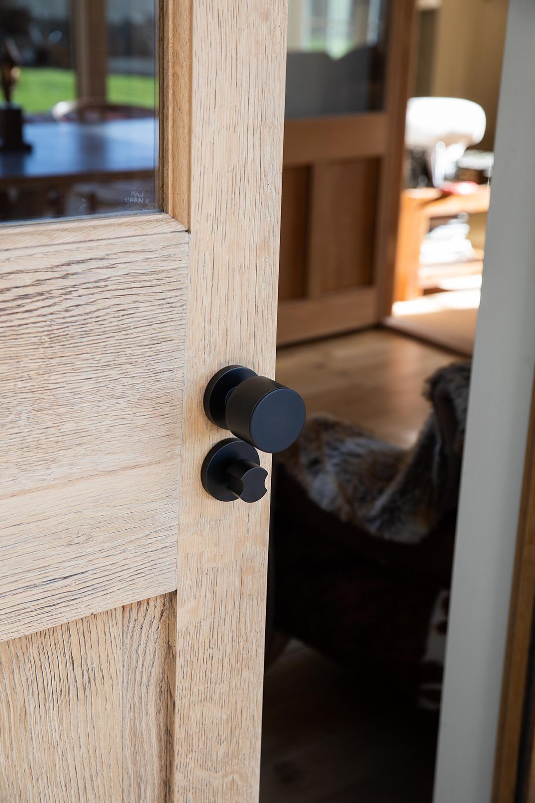 Stacked Barrel Solid Door Knob S9200 with Bite Thumb Turn S8007_Matt ...