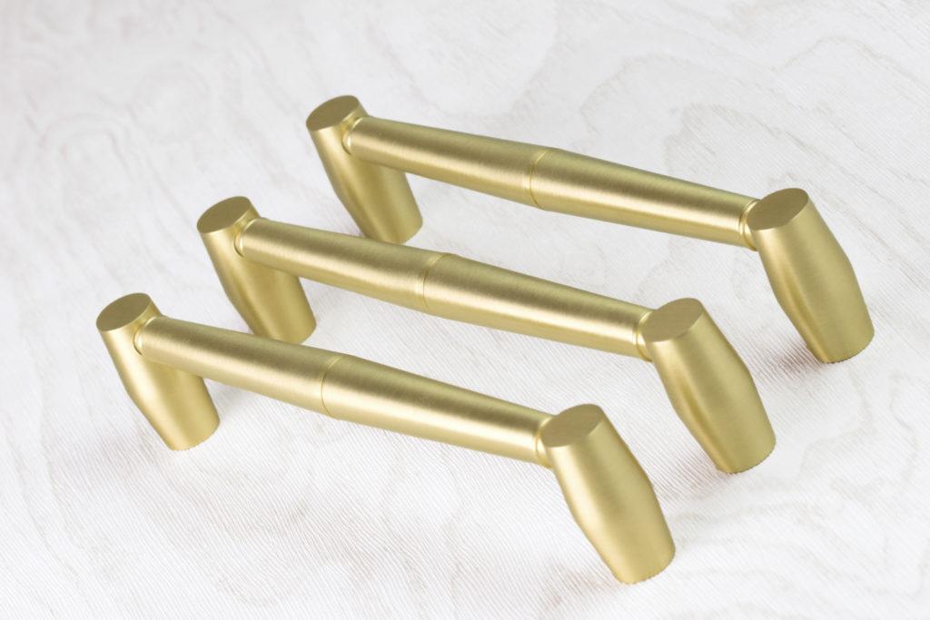 Tube Solid Pull Handle S1600_Satin Brass Waxed - Turnstyle Designs