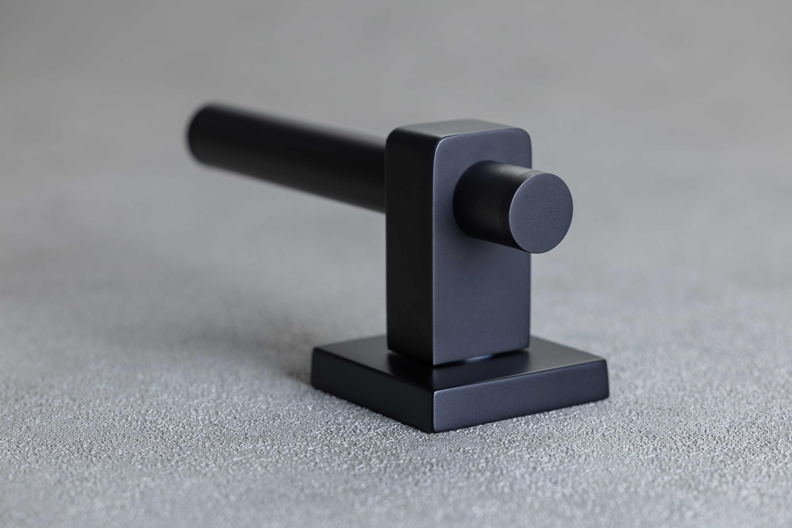 BARREL PLINTH SOLID - Turnstyle Designs